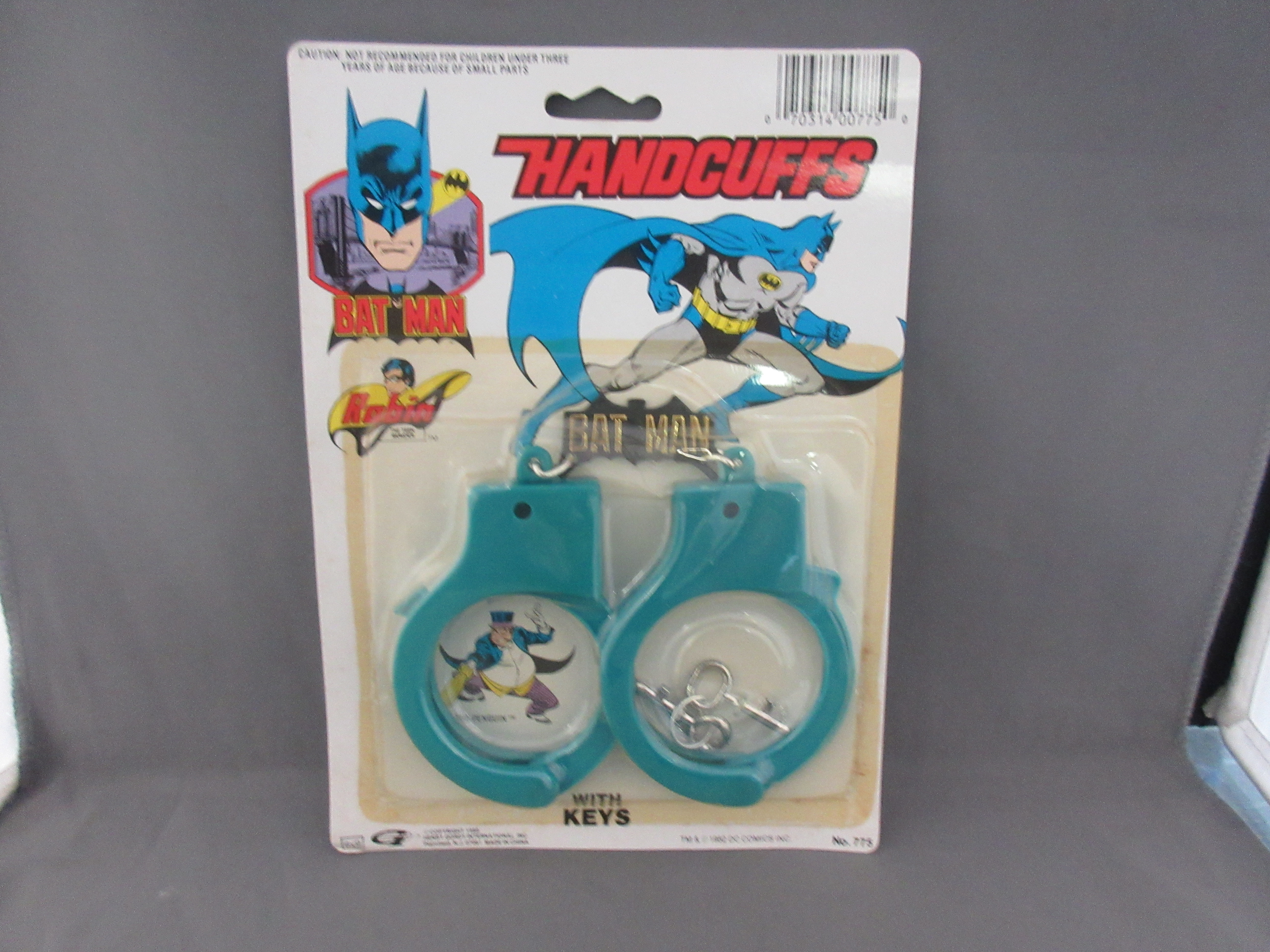 Batman Handcuffs – Crowemag Toys