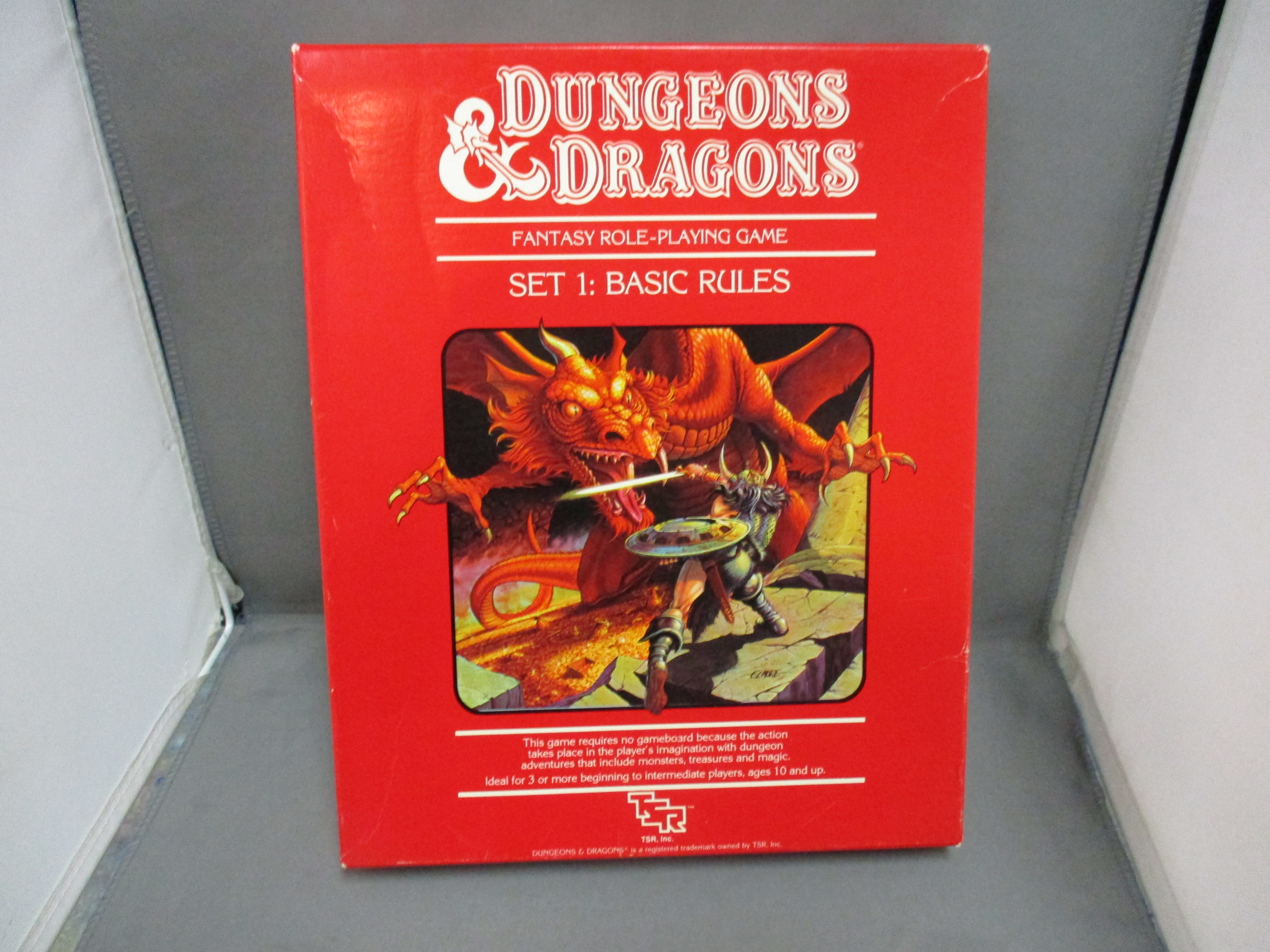 Dungeons & Dragons #1011 Set 1: Basic Rules Box Only – Crowemag Toys