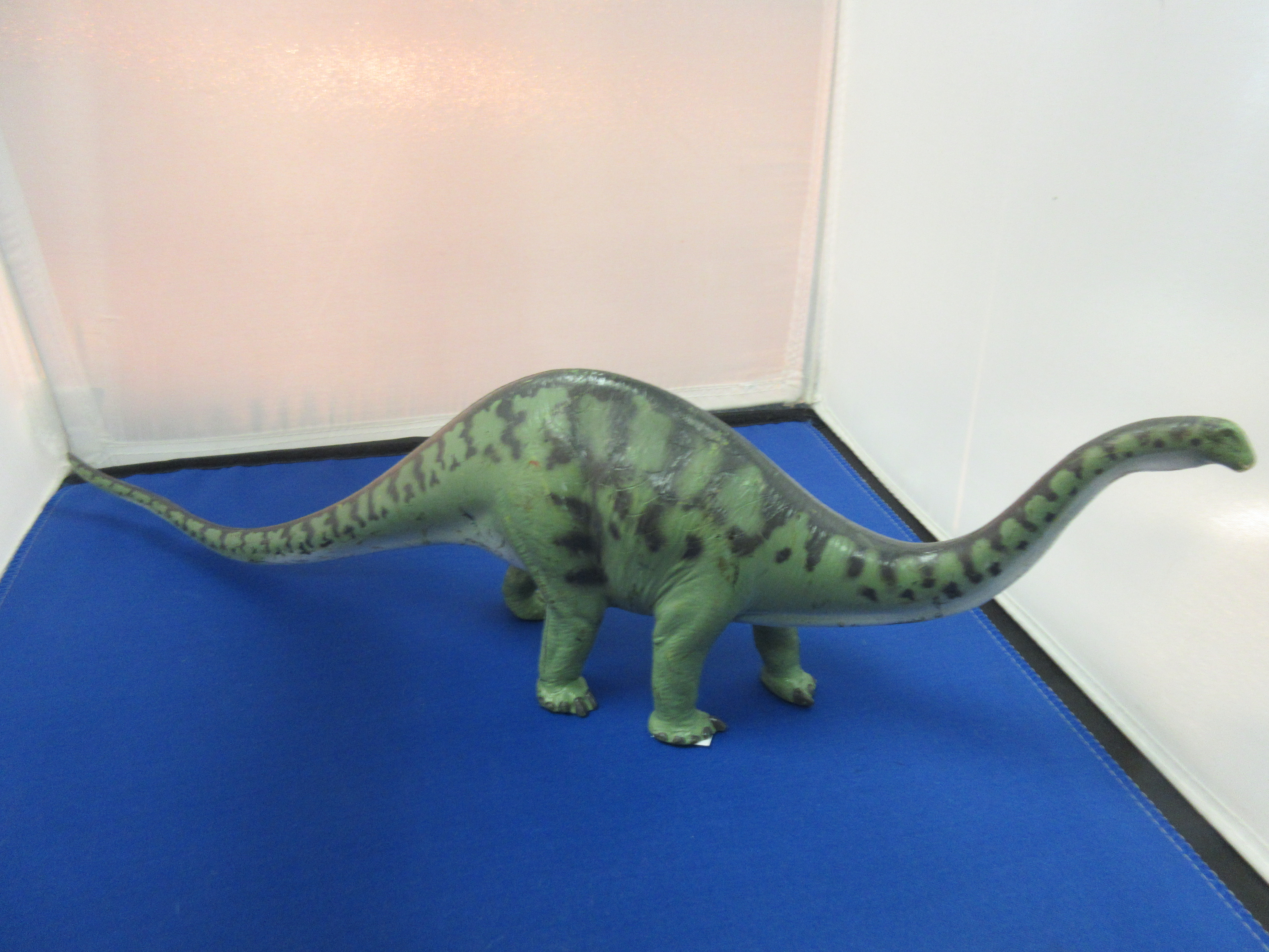 Invicta Dinosaurs Brontosaurus for British National Museum – Crowemag Toys