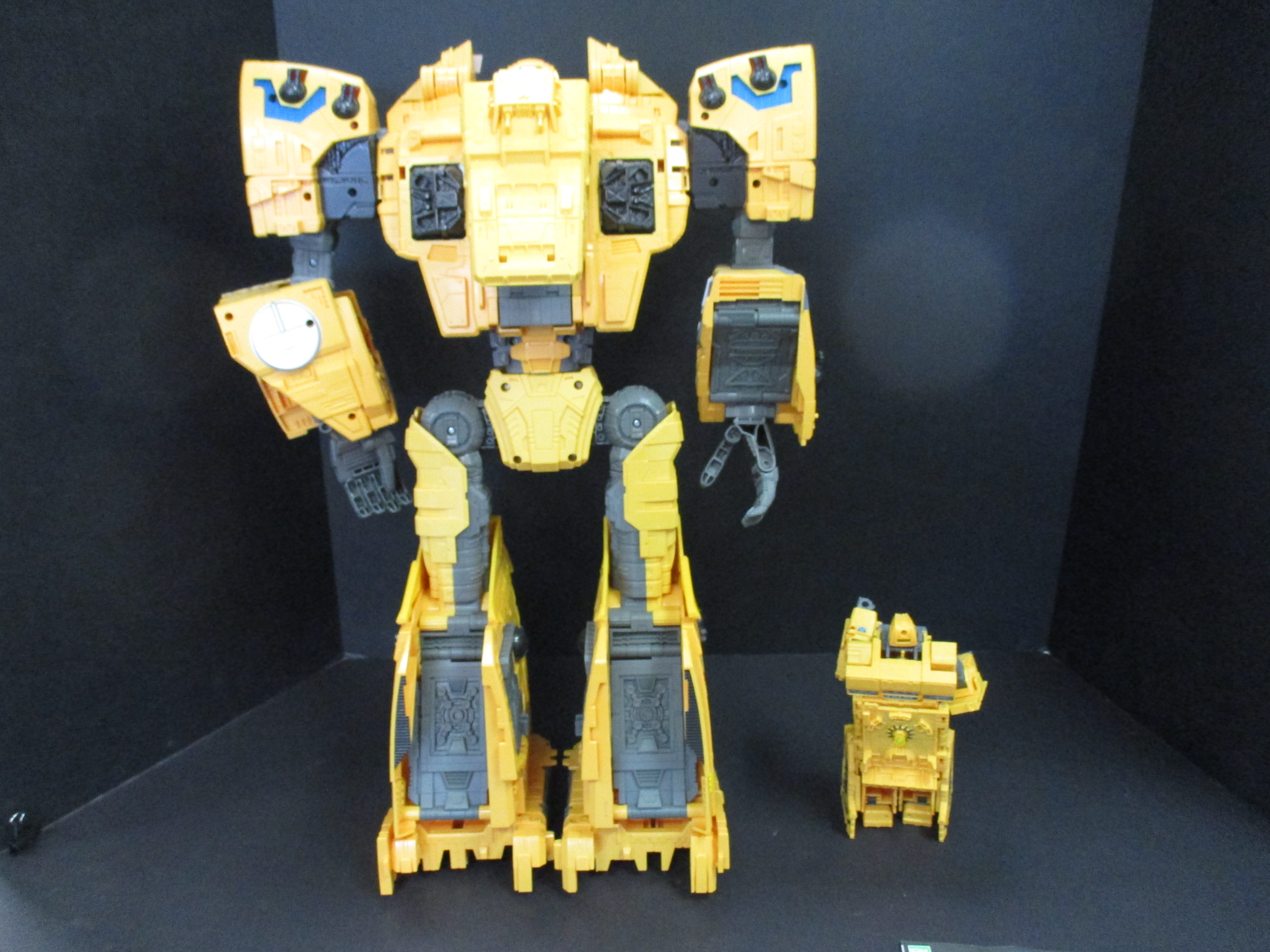 WFC Kingdom Autobot Ark – Crowemag Toys