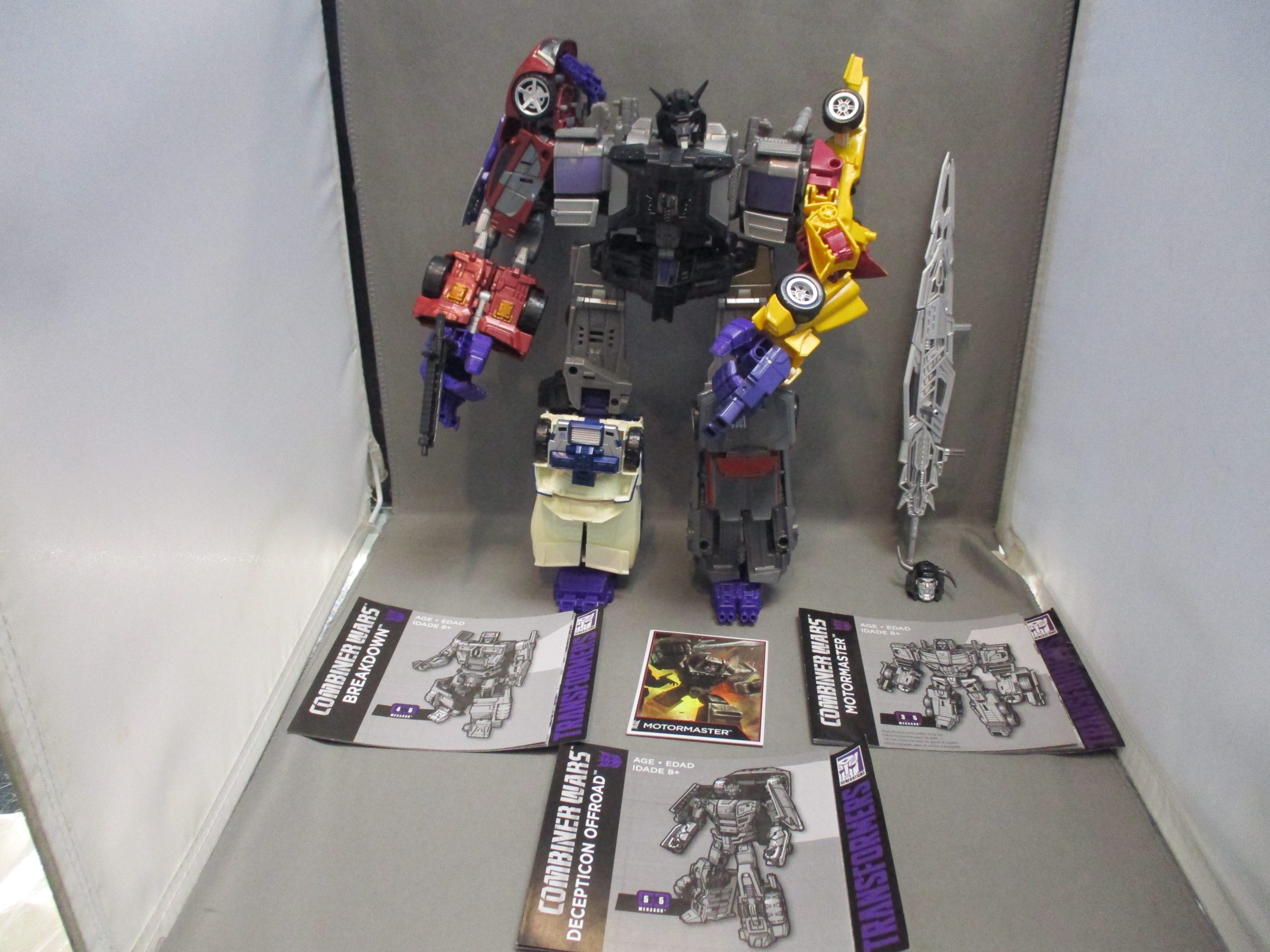 Combiner Wars Menasor – Crowemag Toys
