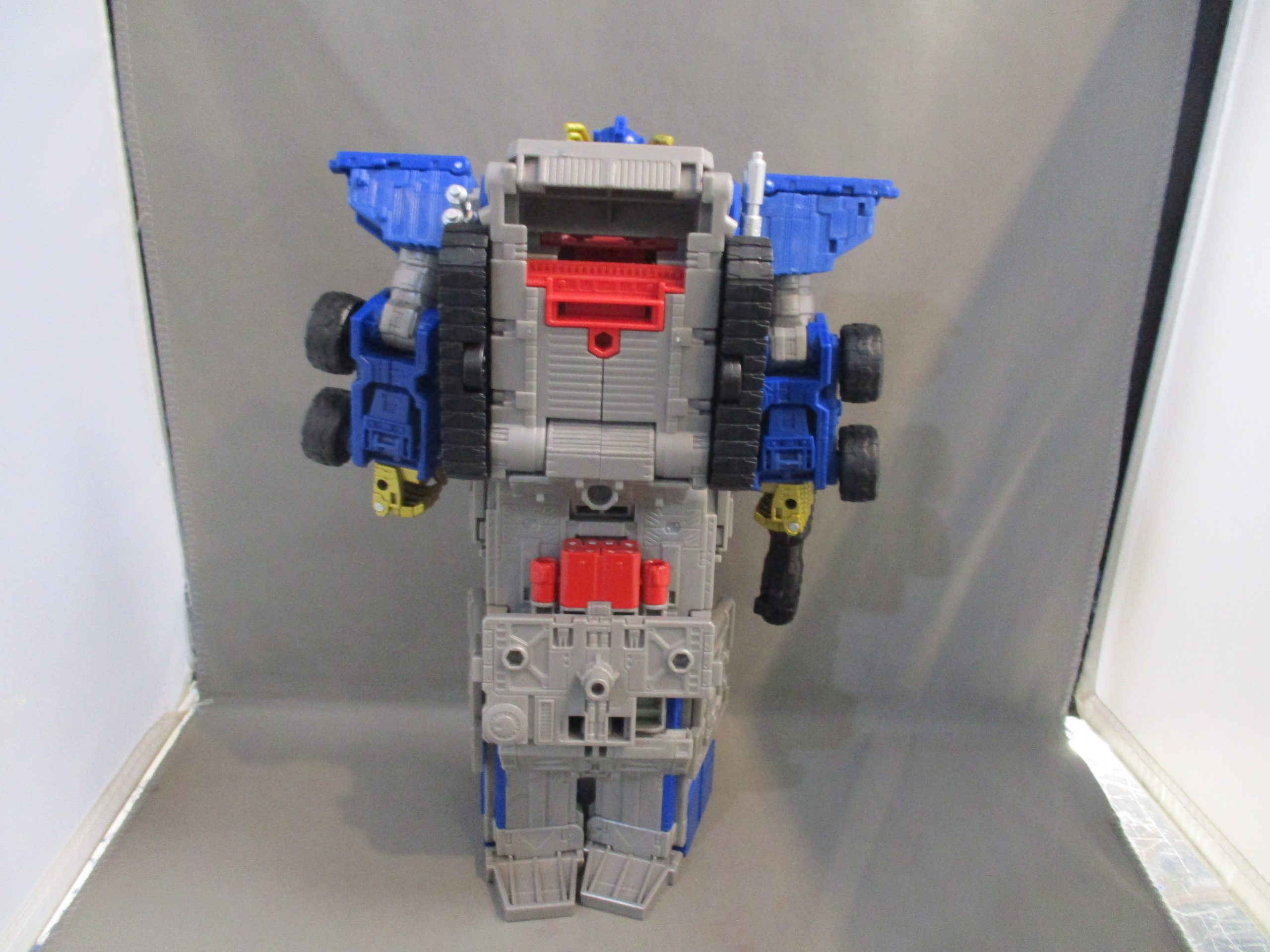 Legacy United Armada Commander Optimus Prime – Crowemag Toys