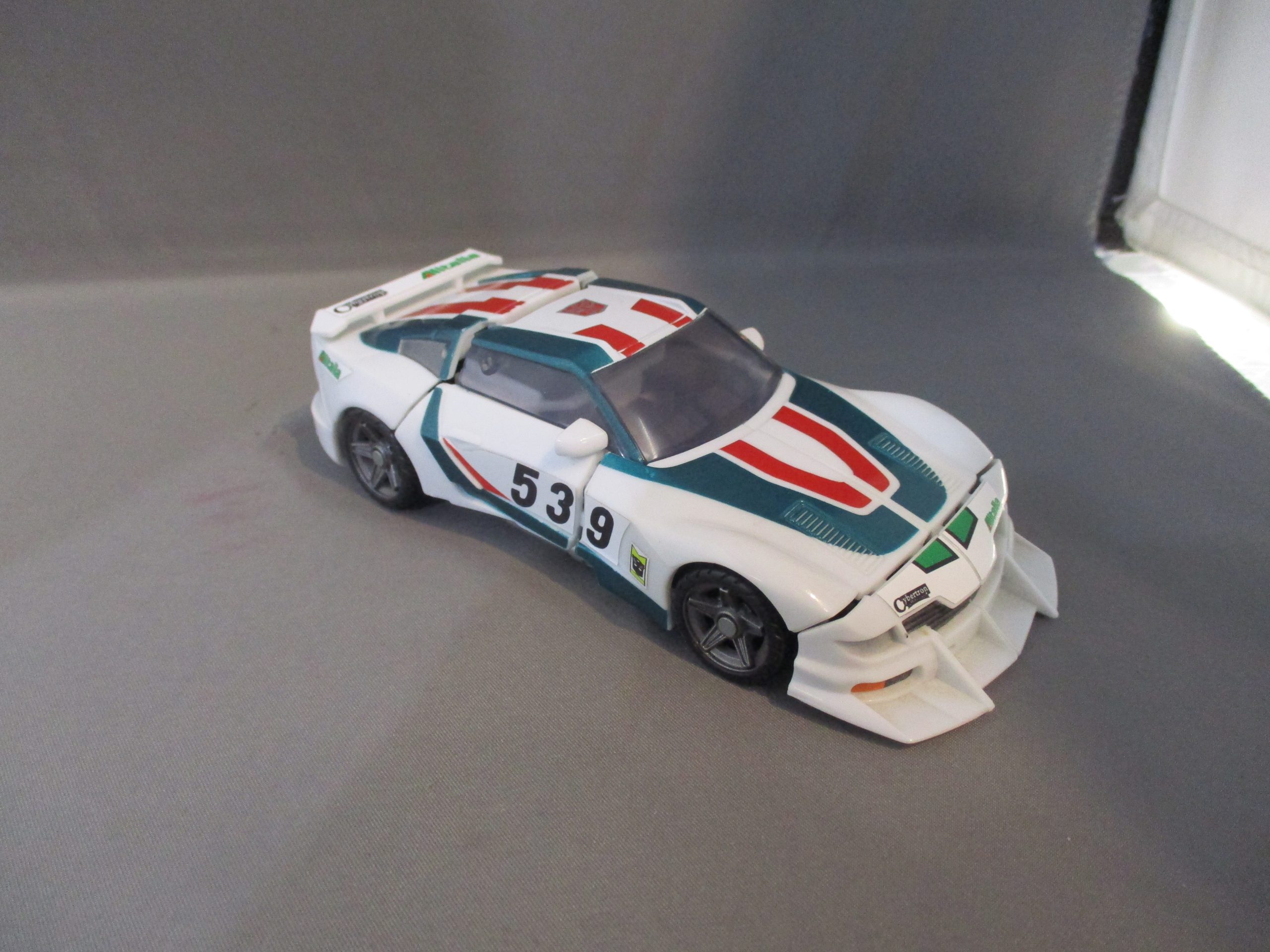 WFC Netflix Wheeljack – Crowemag Toys