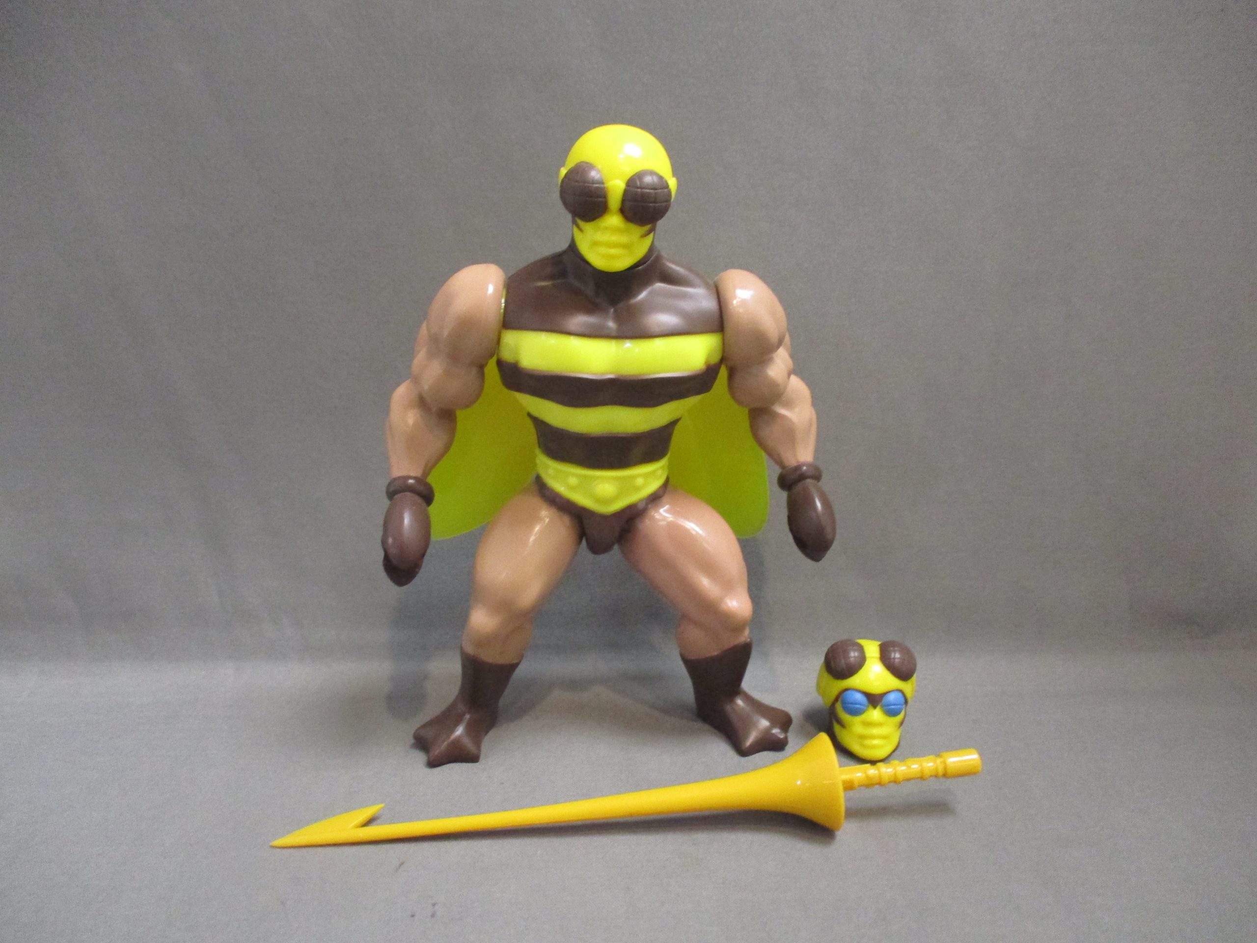 MOTU Super 7 Buzz-Off – Crowemag Toys