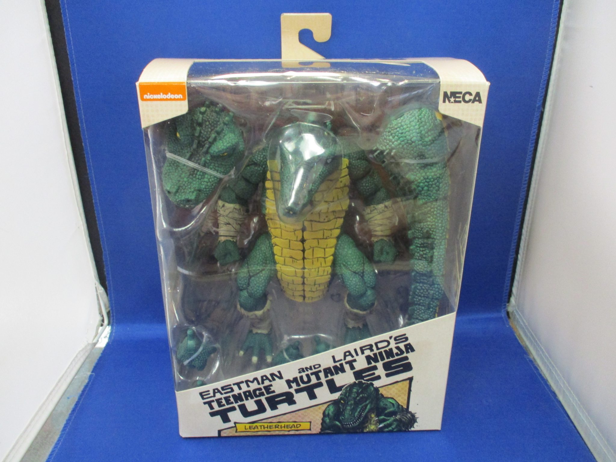 NECA Teenage Mutant Ninja Turtles Mirage Comics Leatherhead Deluxe ...