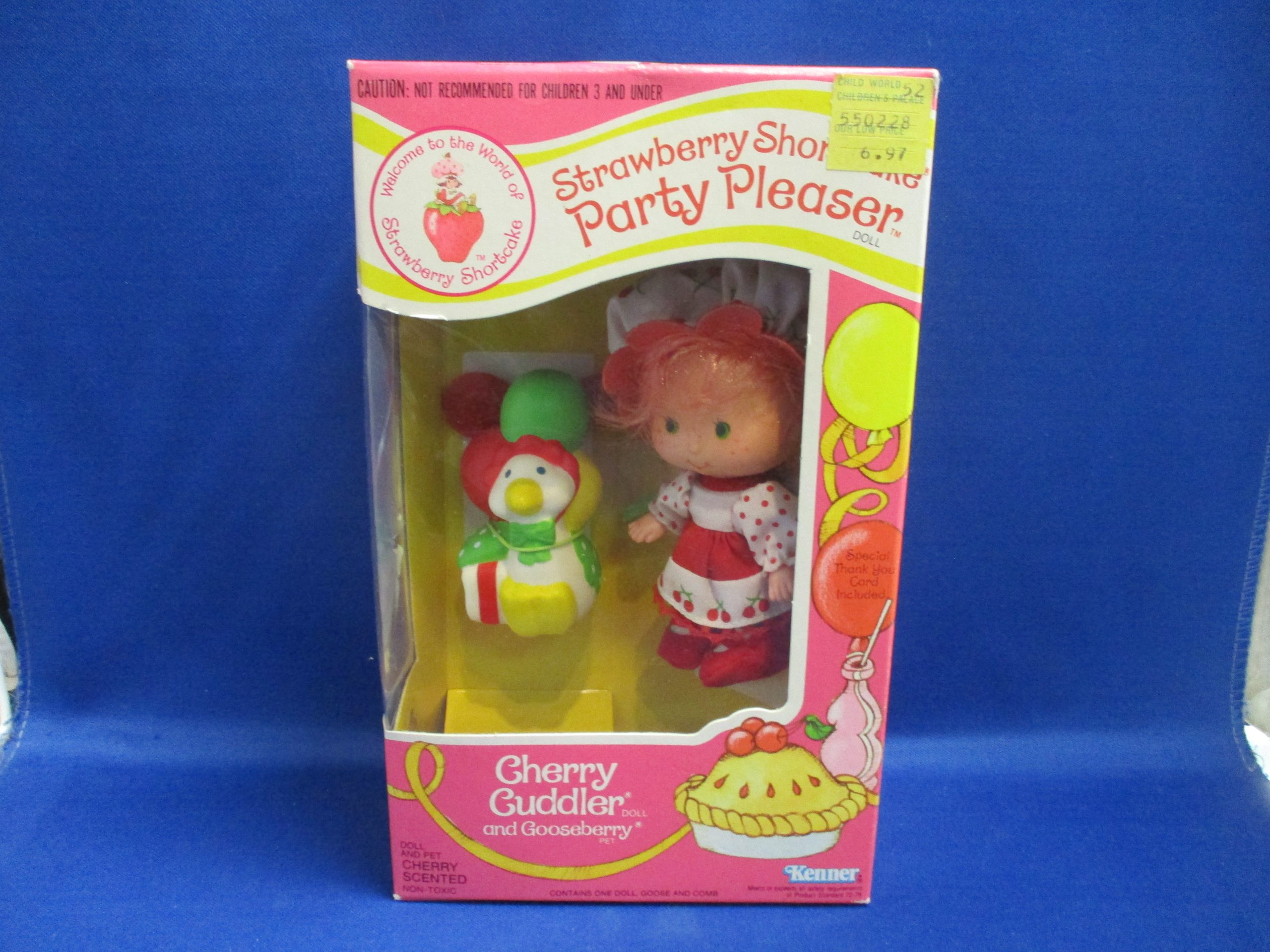 Kenner Strawberry Shortcake Party Pleaser Cherry Cuddler With ...