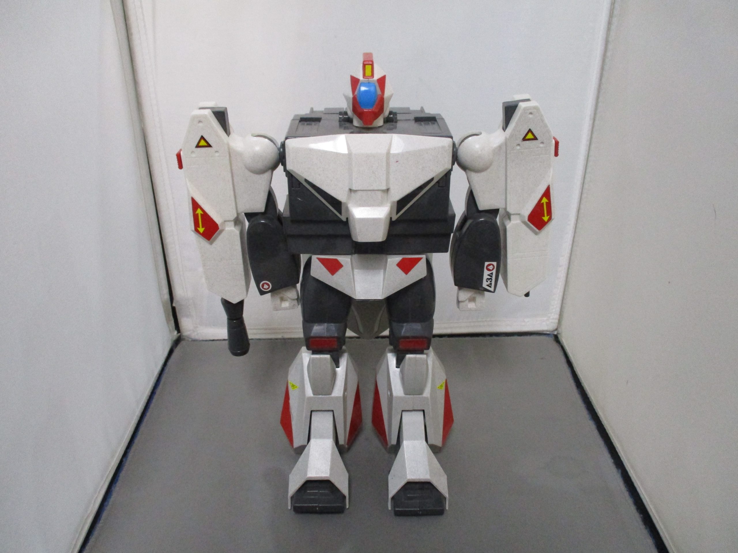 Veritech Hover Tank – Crowemag Toys