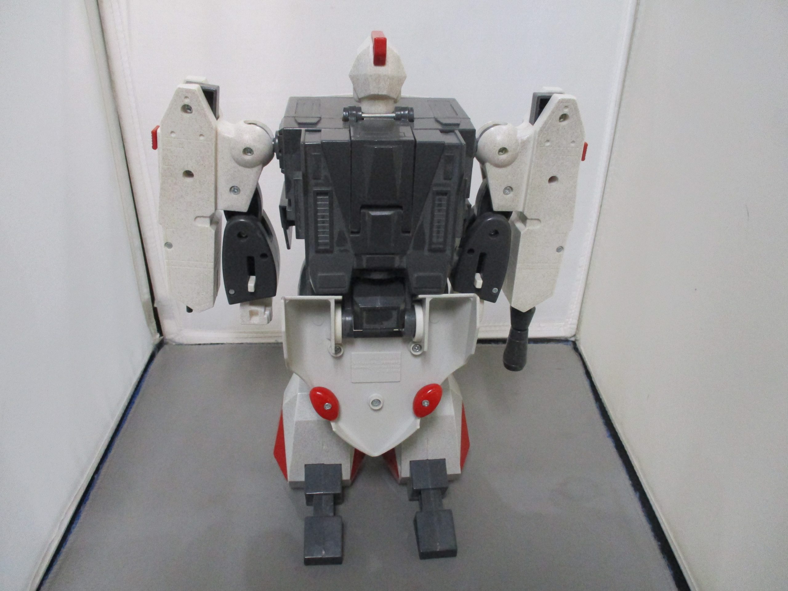 Veritech Hover Tank – Crowemag Toys