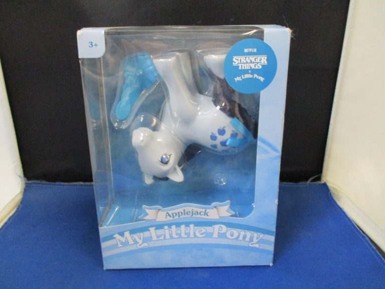 Hasbro My Little Pony Stranger Things Applejack – Crowemag Toys