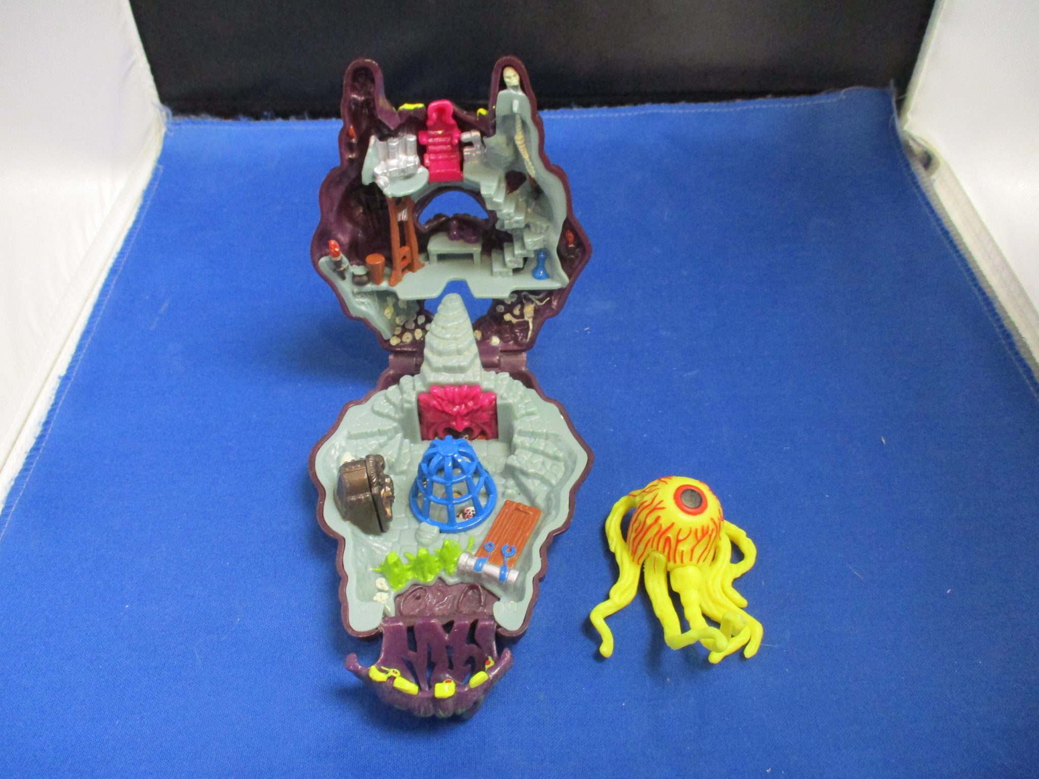 Mighty Max 1993 Outwits Cyclops – Crowemag Toys