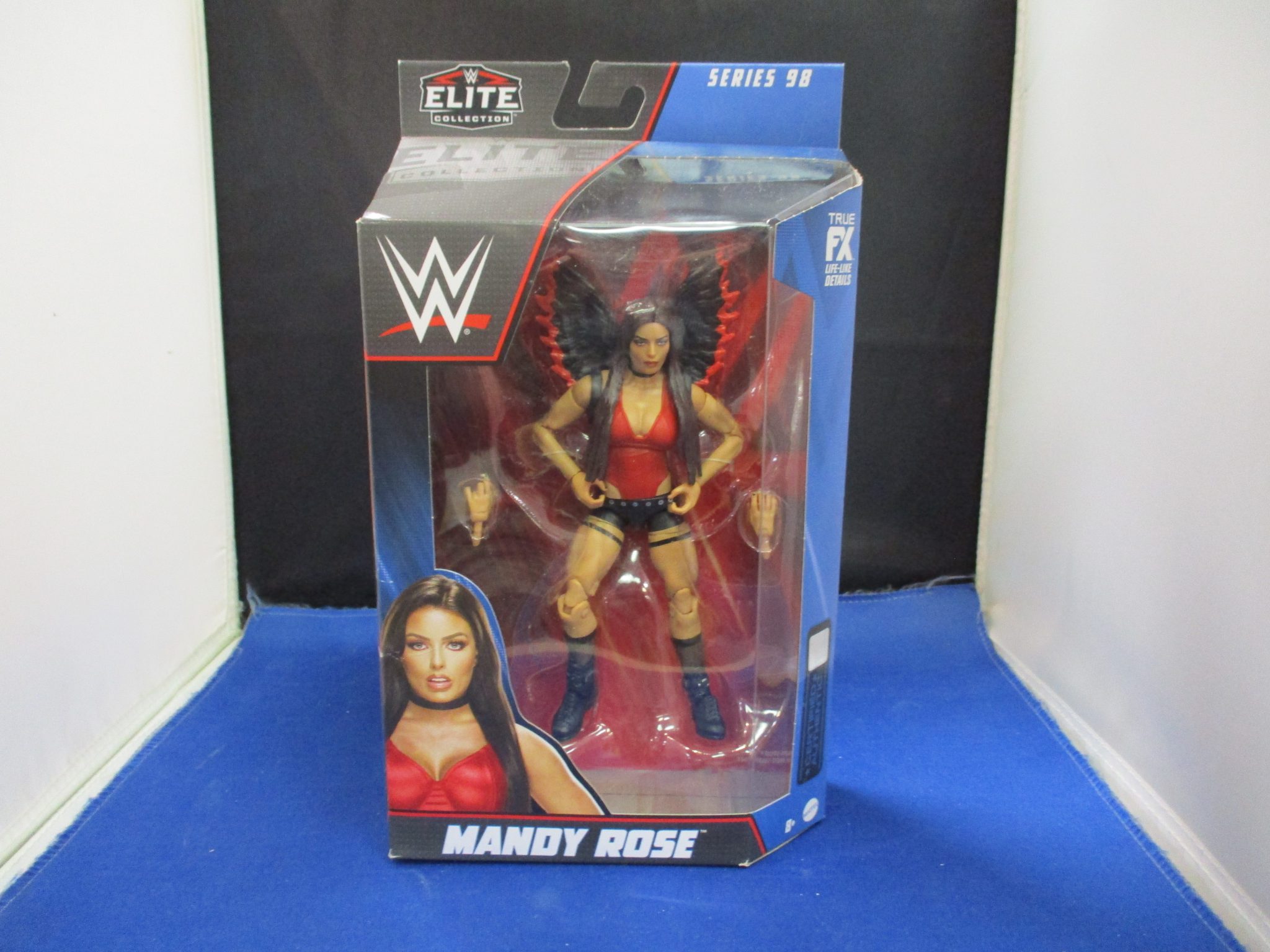 WWE Elite Collection Mandy Rose – Crowemag Toys