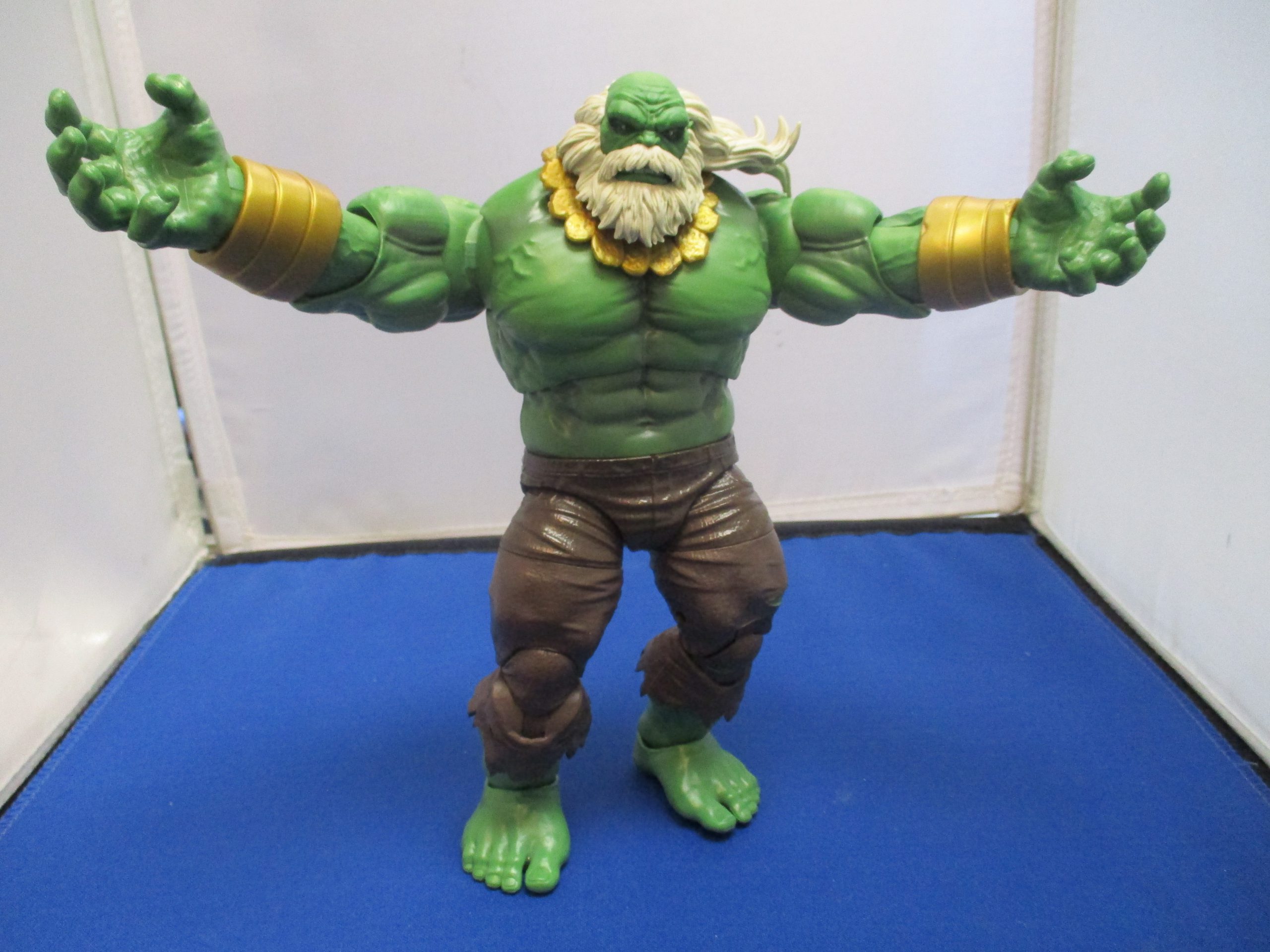 Marvel Legends Deluxe Maestro – Crowemag Toys