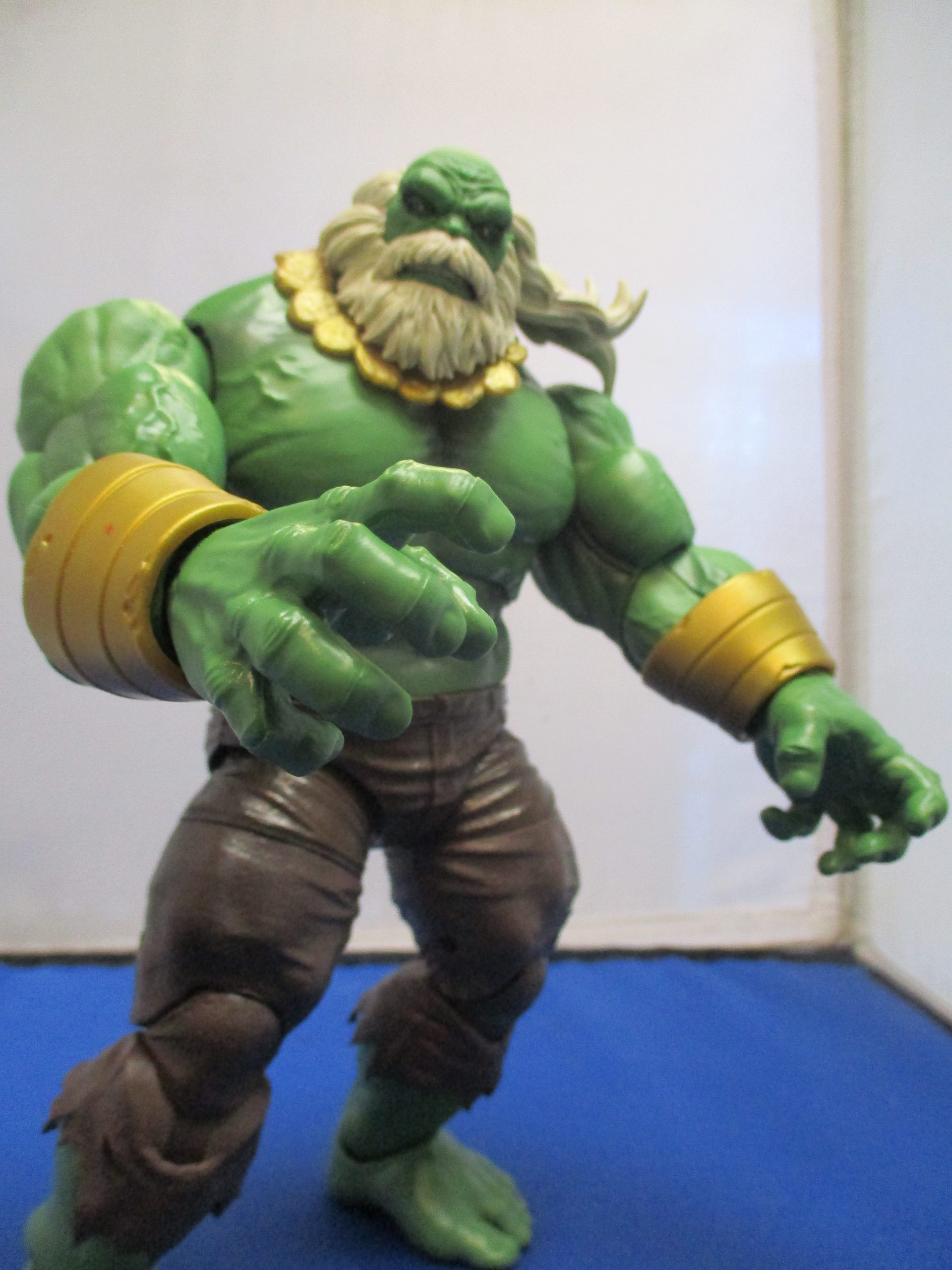 Marvel Legends Deluxe Maestro – Crowemag Toys