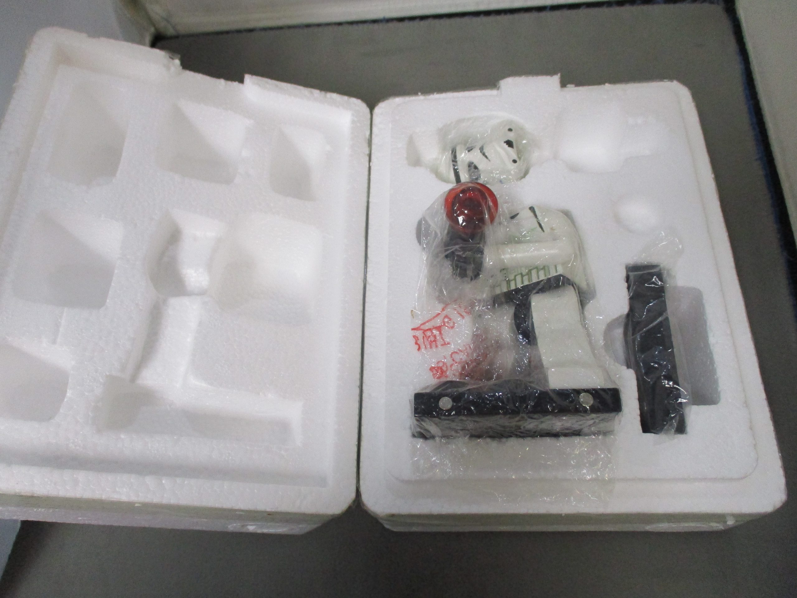 Gentle Giant Limited Edition LEGO Stormtrooper Maquette 188/1000 ...