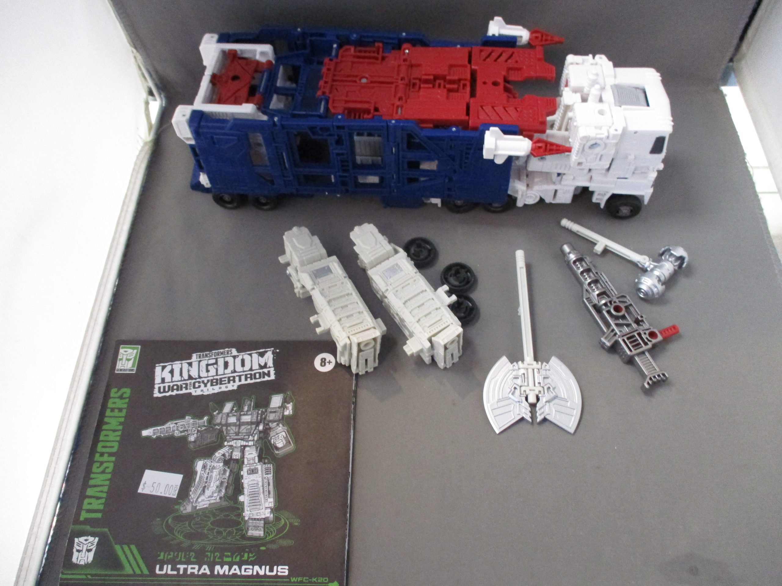 Transformers WFC Kingdom Ultra Magnus with upgrade kit – Crowemag Toys