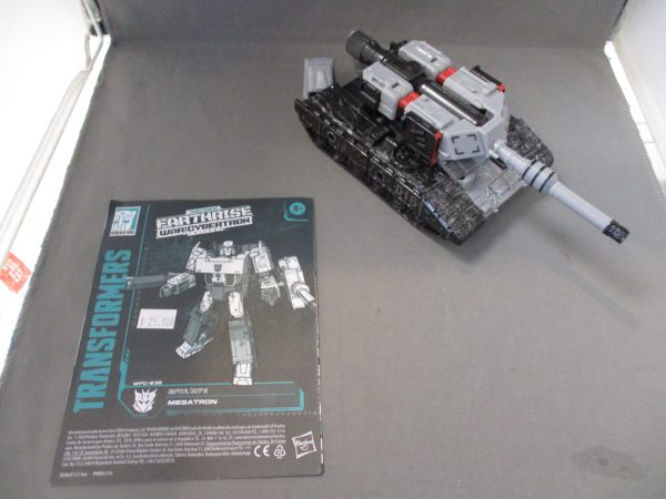 Transformers WFC Earthrise Megatron – Crowemag Toys