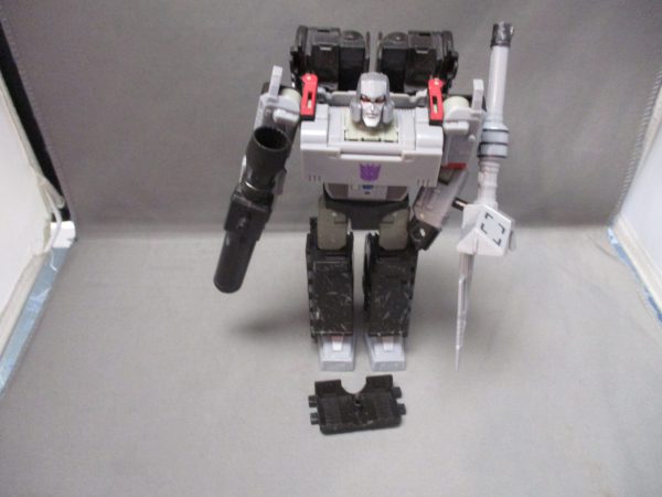 Transformers WFC Earthrise Megatron – Crowemag Toys